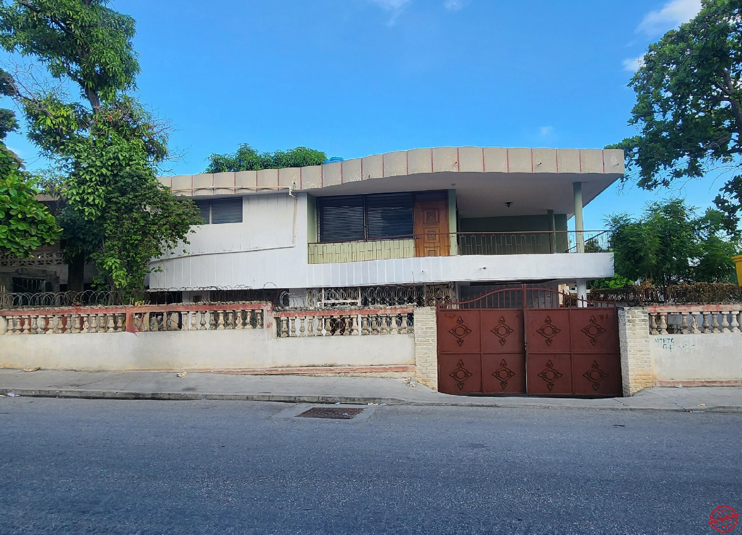 Homes For Sale - MAISON A VENDRE, ZONE: DELMAS 65